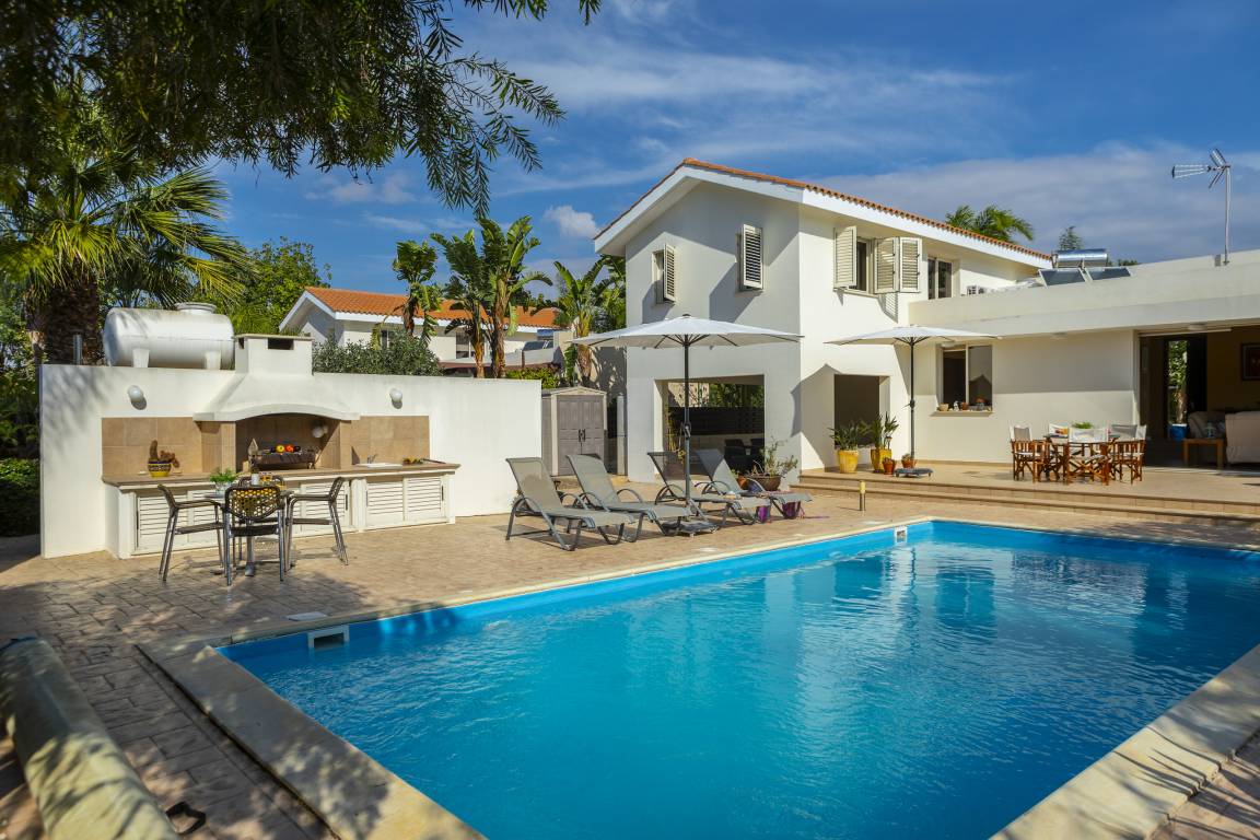 140 M² Villa ∙ 3 Schlafzimmer ∙ 6 Gäste - Larnaka