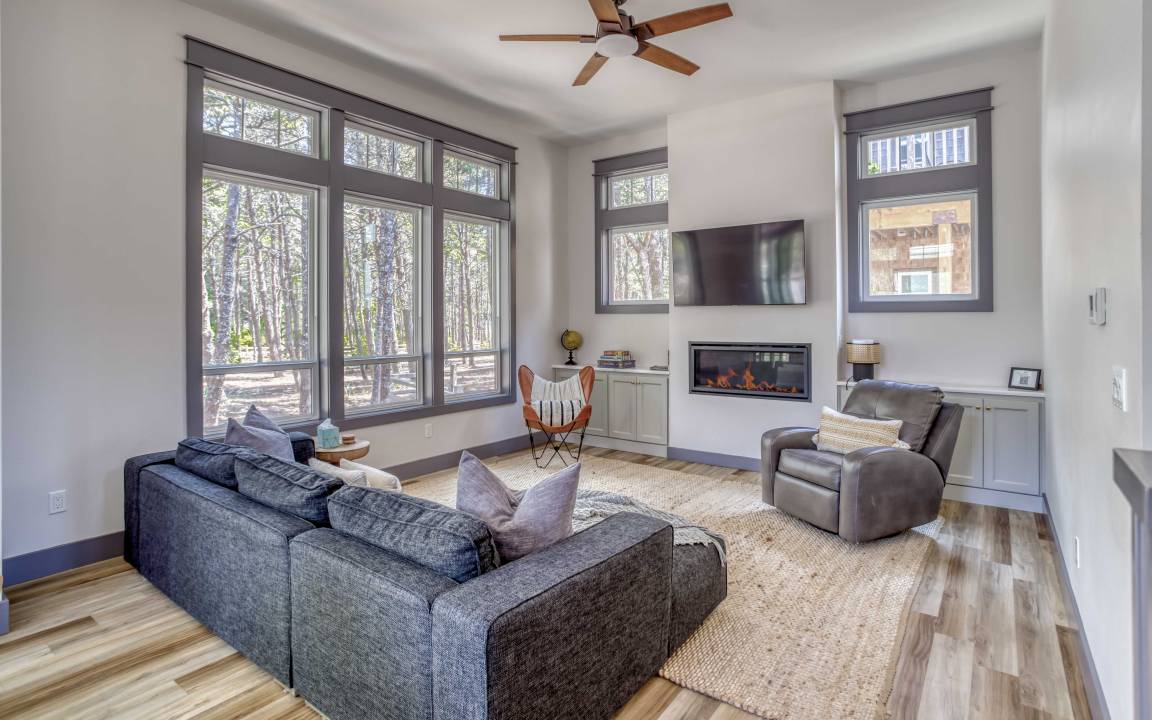 159 M² House ∙ 4 Bedrooms ∙ 4 Guests - Cloverdale, OR