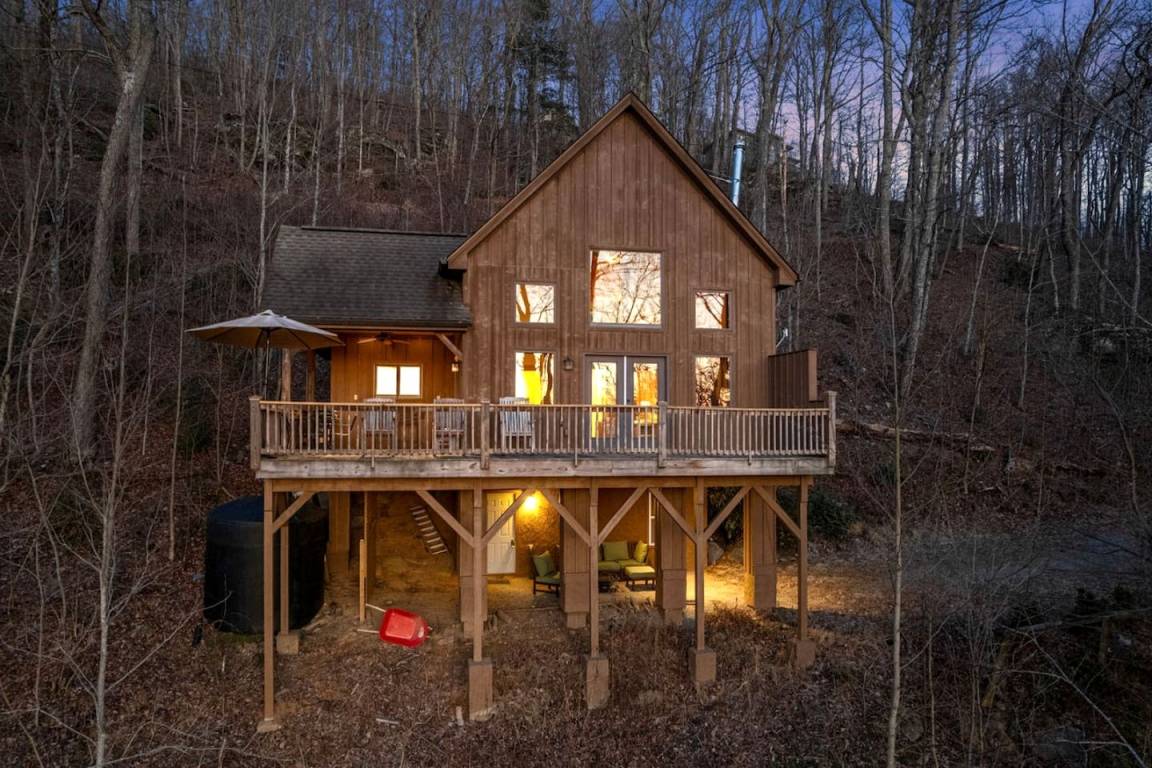 Casa ∙ 2 Habitaciones ∙ 4 Huéspedes - Swannanoa, NC