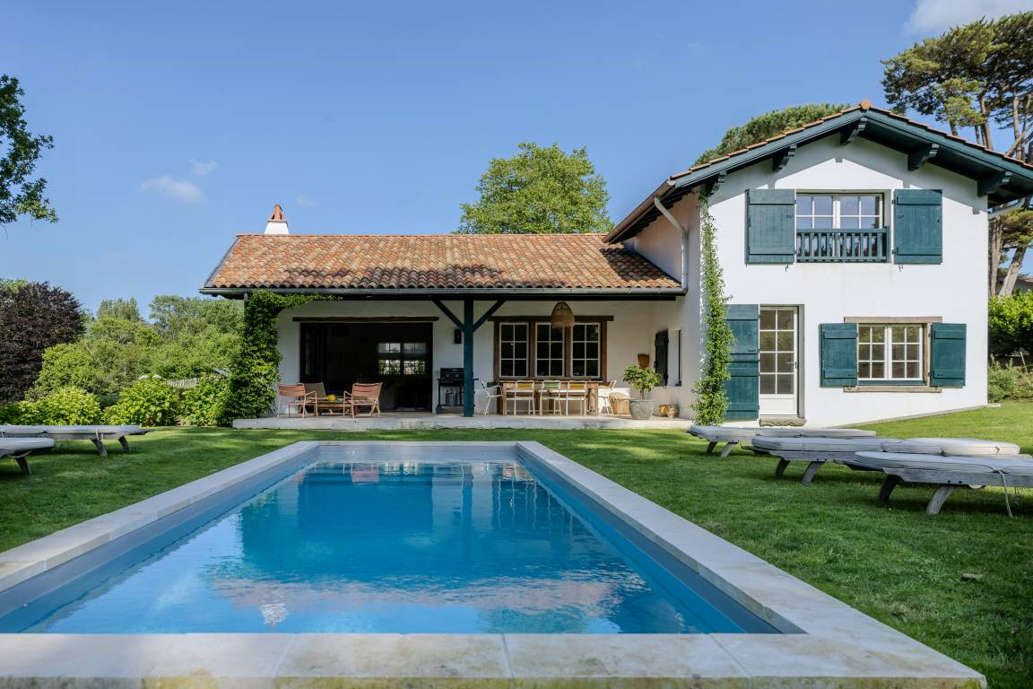 160 M² Maison De Vacances ∙ 4 Chambres ∙ 8 Personnes - Espelette