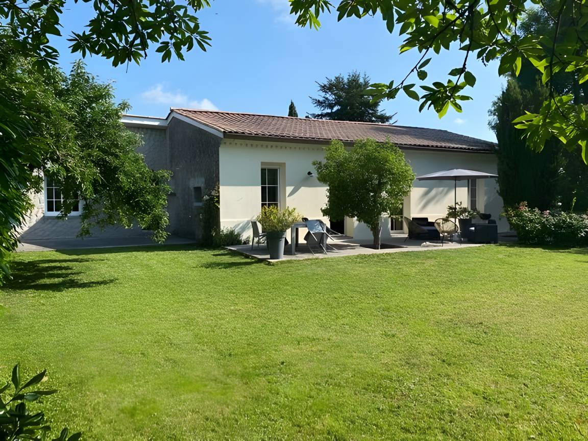 120 M² Maison De Vacances ∙ 2 Chambres ∙ 4 Personnes - Saint-Médard-en-Jalles