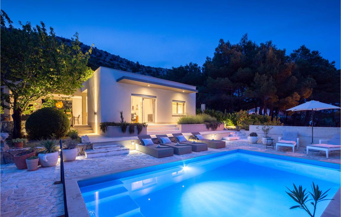 75 M² Ferienhaus ∙ 2 Schlafzimmer ∙ 5 Gäste - Omiš