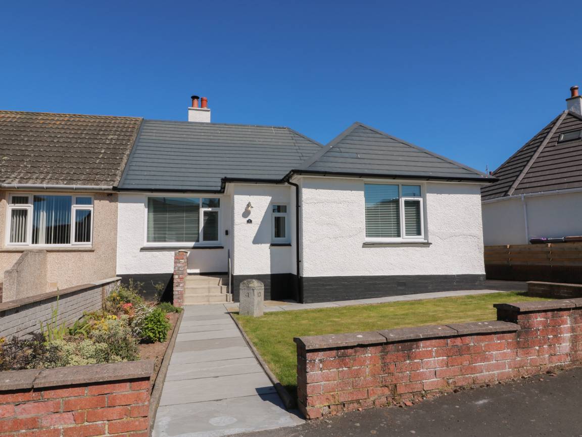 Cottage ∙ 3 Bedrooms ∙ 5 Guests - Girvan
