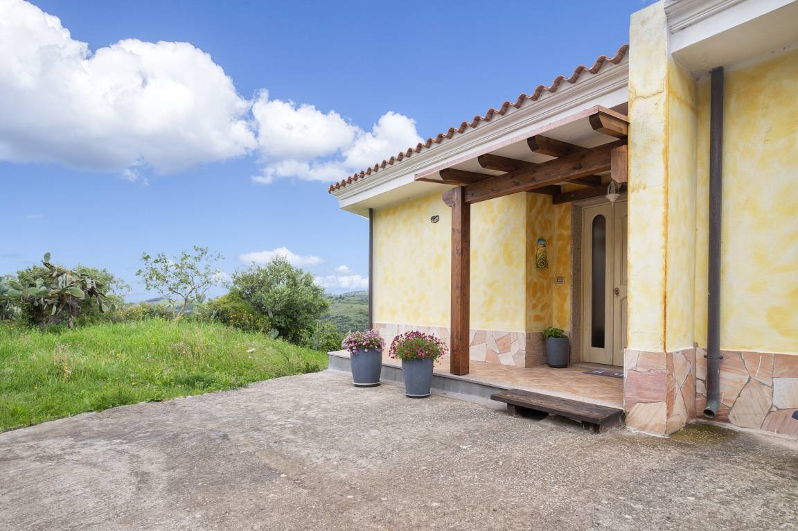 90 M² House ∙ 2 Bedrooms ∙ 4 Guests - Castelsardo