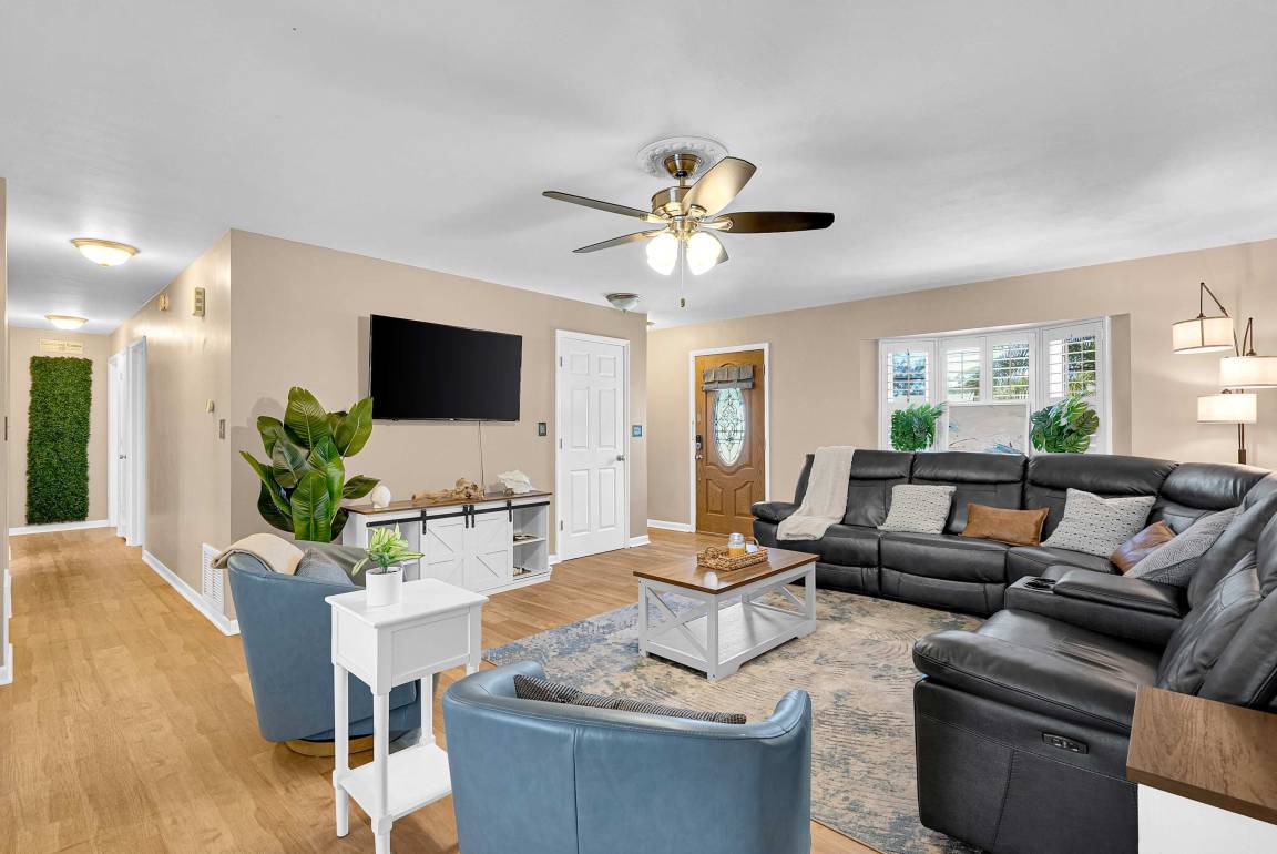 House ∙ 4 Bedrooms ∙ 11 Guests - Dunedin, FL