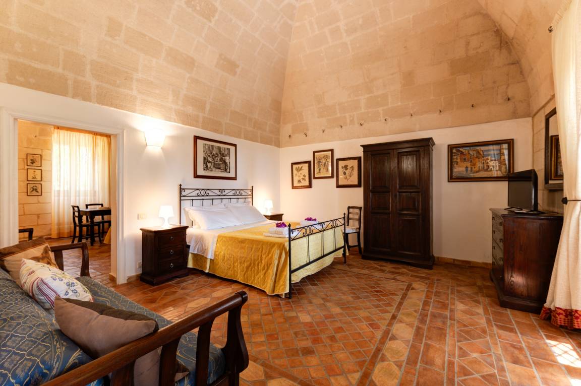 75 M² Maalaistalo ∙ 2 Makuuhuonetta ∙ 5 Vierasta - Apulia