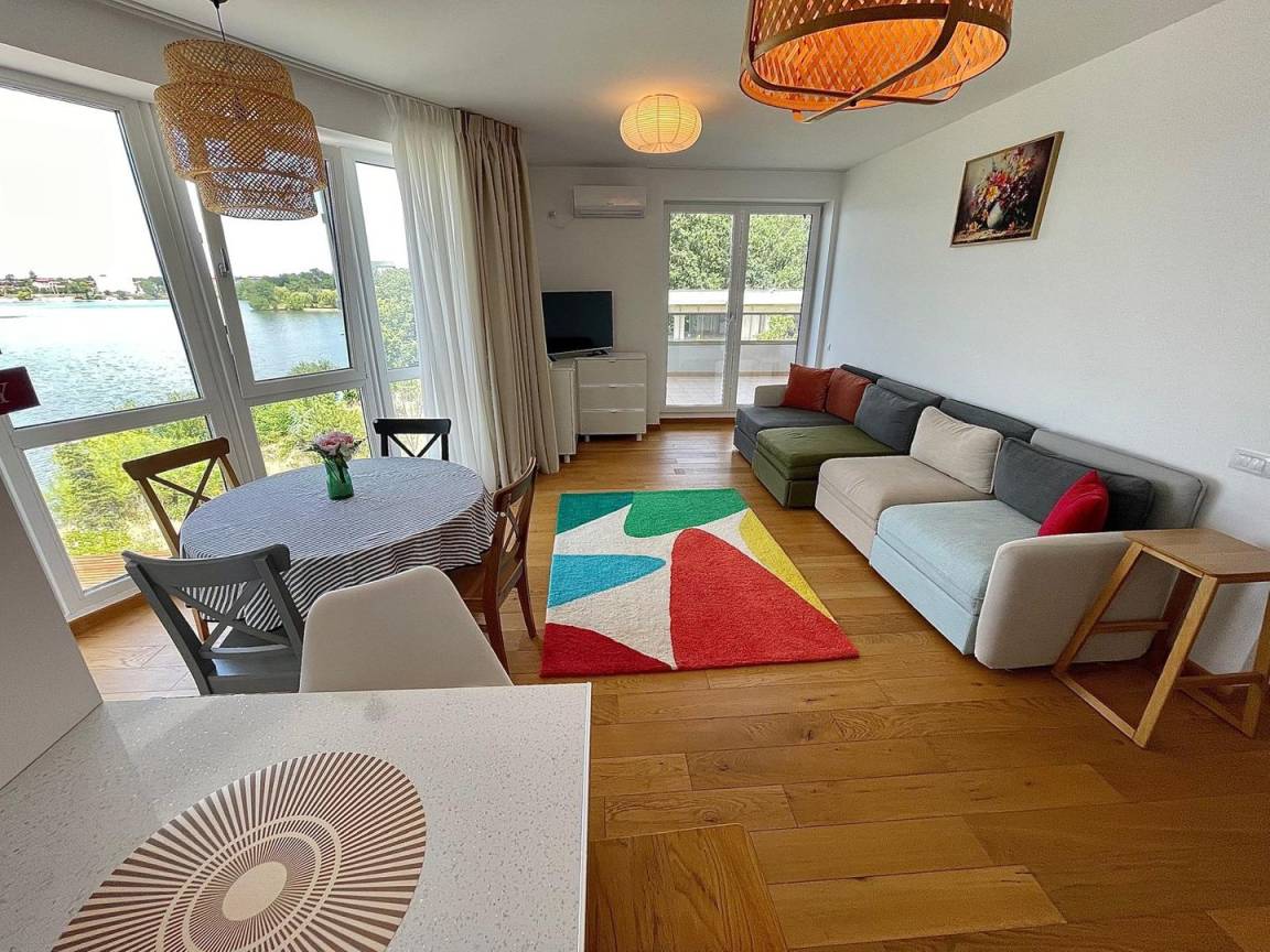 75 M² Apartment ∙ 2 Bedrooms ∙ 5 Guests - Cernica