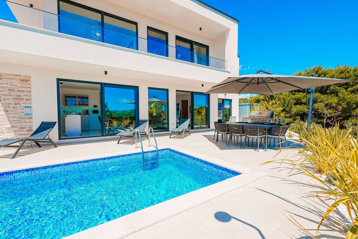 250 M² Villa ∙ 4 Schlafzimmer ∙ 8 Gäste - Primošten