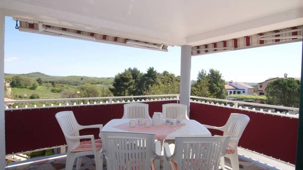 100 M² Apartment ∙ 3 Bedrooms ∙ 6 Guests - Poreč