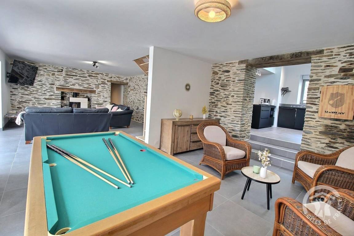 200 M² Gîte ∙ 6 Chambres ∙ 13 Personnes - 