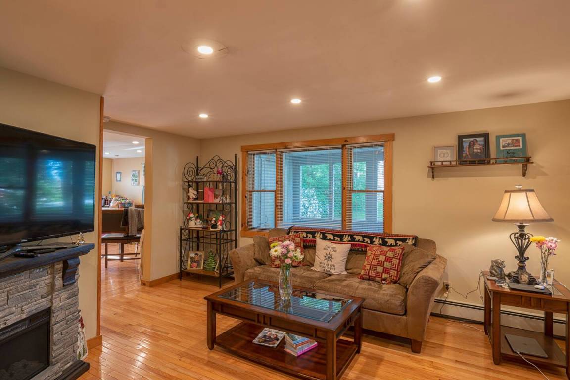 167 M² House ∙ 4 Bedrooms ∙ 8 Guests - Lake George, NY