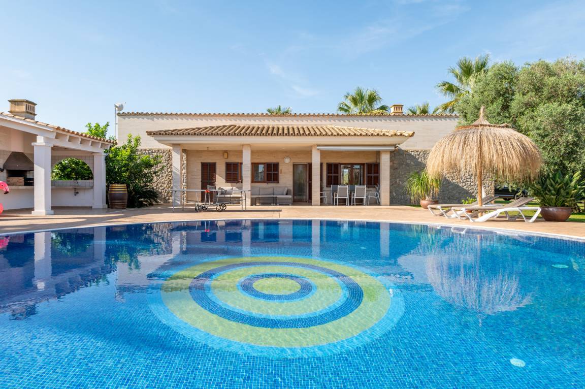 215 M² Villa ∙ 3 Bedrooms ∙ 6 Guests - Sa Pobla