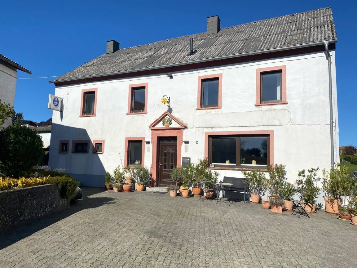 180 M² Ferienhaus ∙ 5 Schlafzimmer ∙ 13 Gäste - Blankenheim