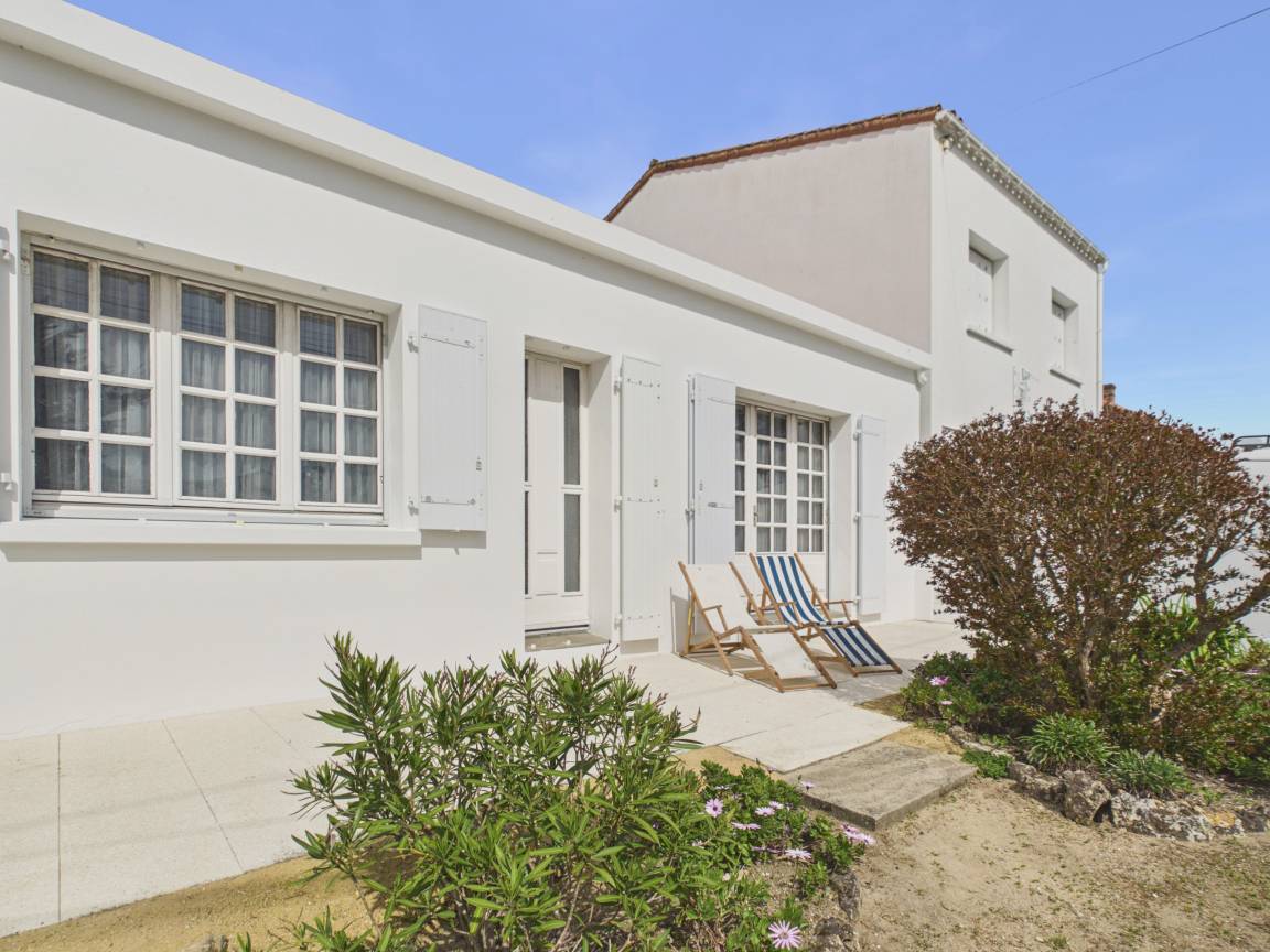 109 M² Maison De Vacances ∙ 3 Chambres ∙ 6 Personnes - Barbâtre