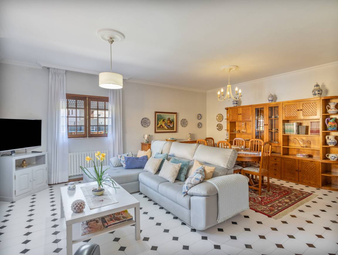 600 M² House ∙ 4 Bedrooms ∙ 8 Guests - Monção