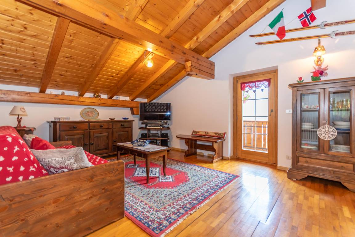 65 M² Apartment ∙ 2 Bedrooms ∙ 4 Guests - Marmolada