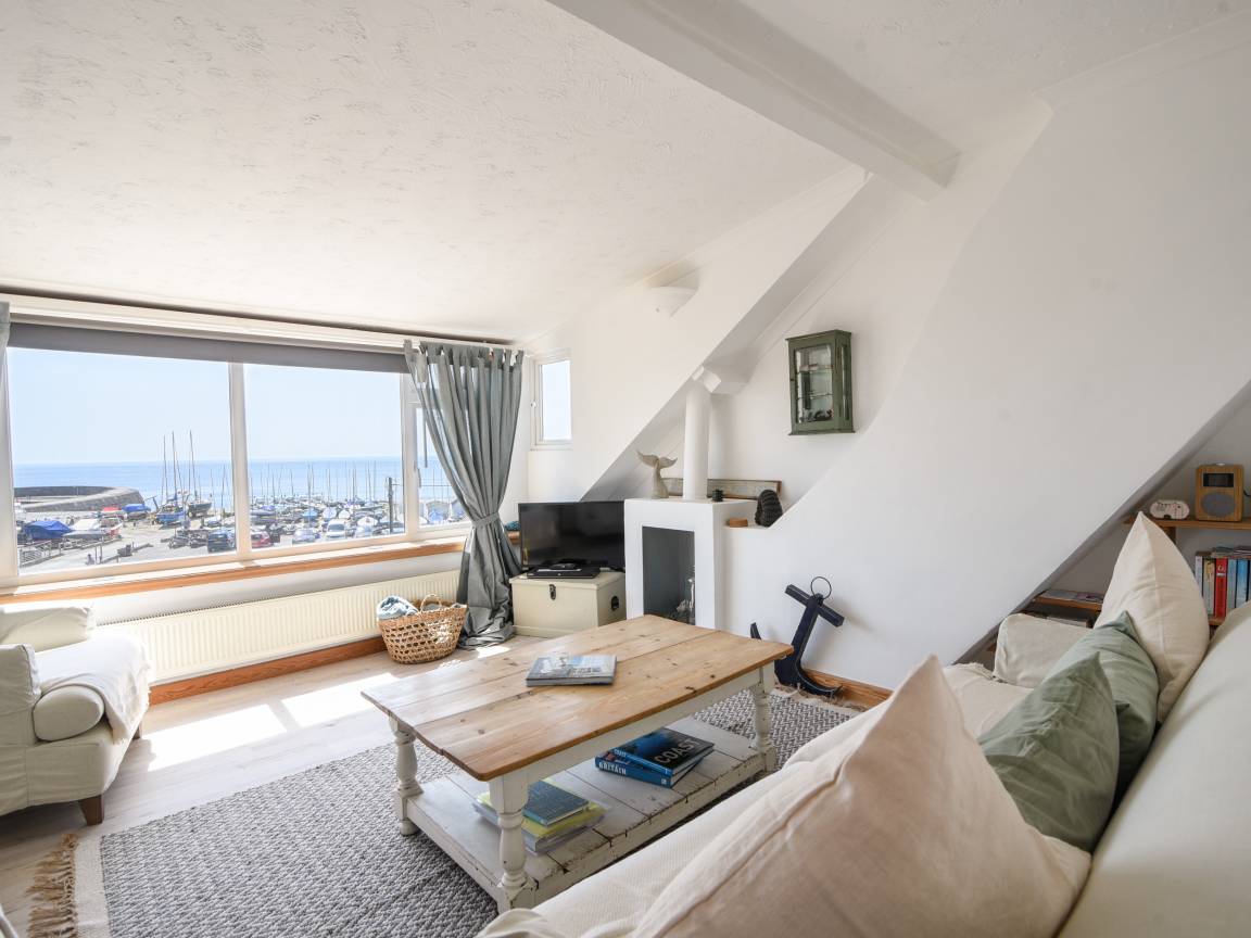 Cottage ∙ 2 Bedrooms ∙ 4 Guests - Lyme Regis