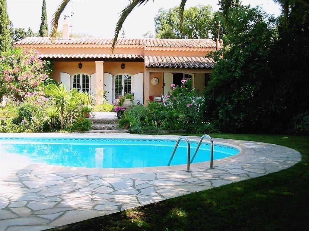 160 M² Villa ∙ 5 Habitaciones ∙ 7 Huéspedes - Fréjus