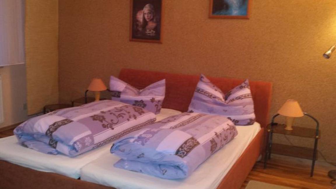 39 M² Ferienwohnung ∙ 1 Schlafzimmer ∙ 2 Gäste - Plauen
