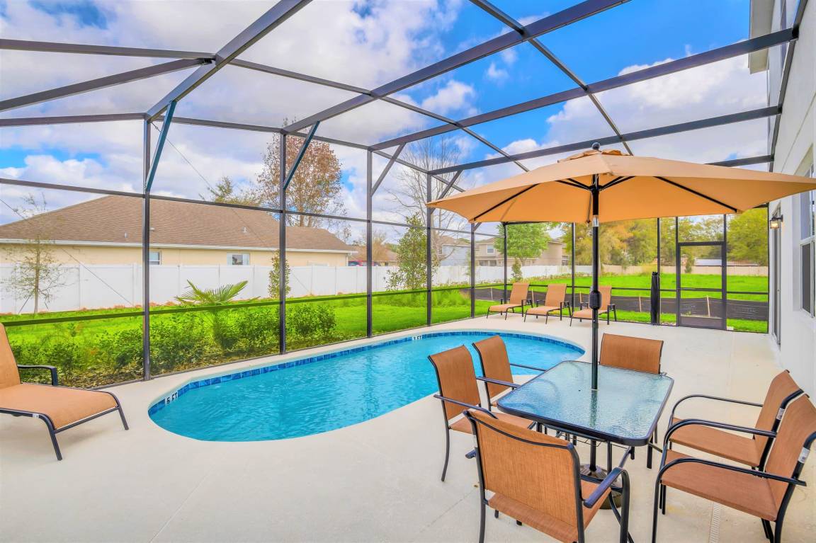 Apartment ∙ 8 Bedrooms ∙ 16 Guests - Kissimmee, FL