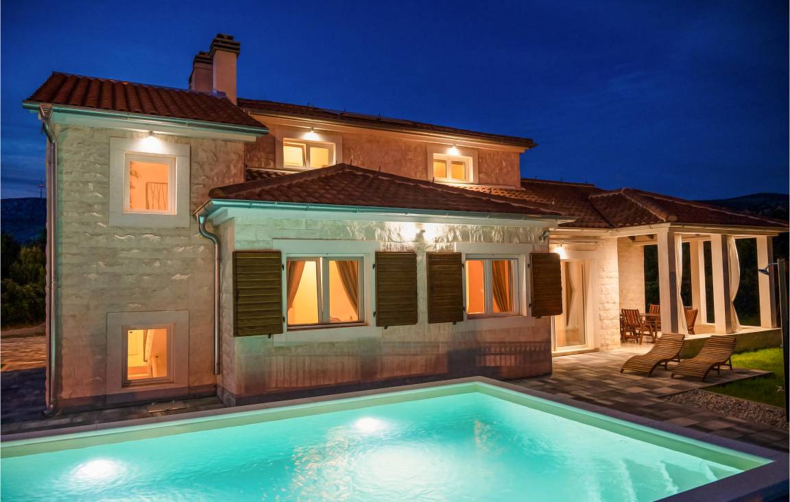 280 M² Maison De Vacances ∙ 3 Chambres ∙ 7 Personnes - Brodarica