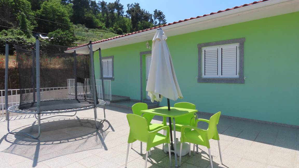 155 M² Casa ∙ 3 Quartos ∙ 6 Hóspedes - Armamar