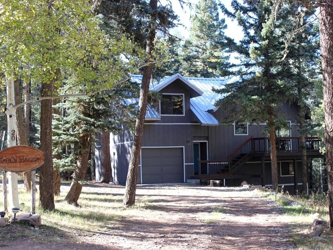House ∙ 4 Bedrooms ∙ 10 Guests - Angel Fire, NM