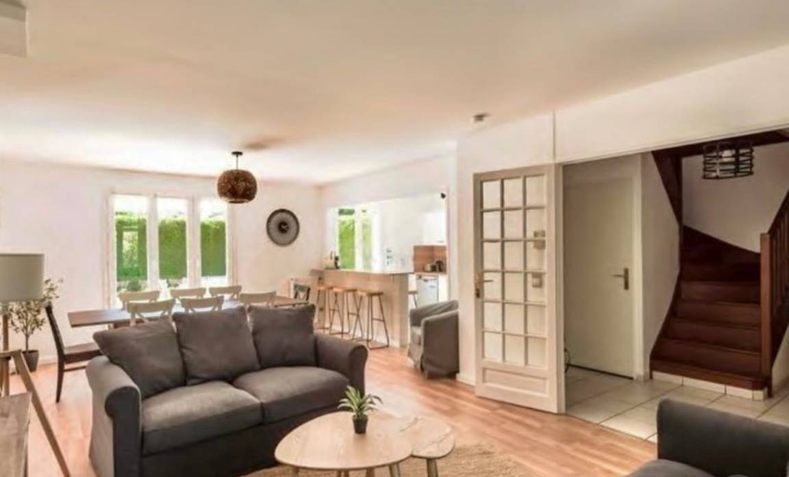 150 M² Casa ∙ 4 Quartos ∙ 8 Hóspedes - Serris