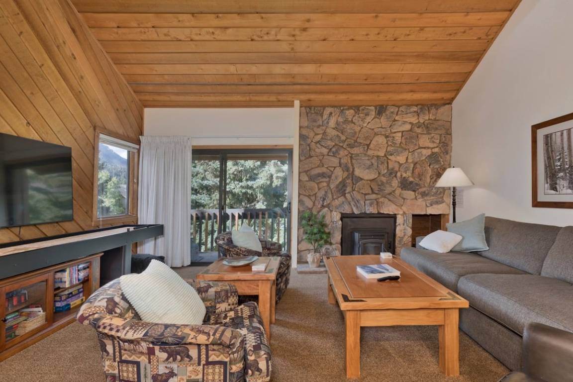 169 M² Condo ∙ 4 Bedrooms ∙ 10 Guests - Mammoth Mountain, CA