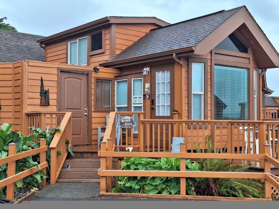 59 M² Apartment ∙ 2 Bedrooms ∙ 4 Guests - Brookings, OR