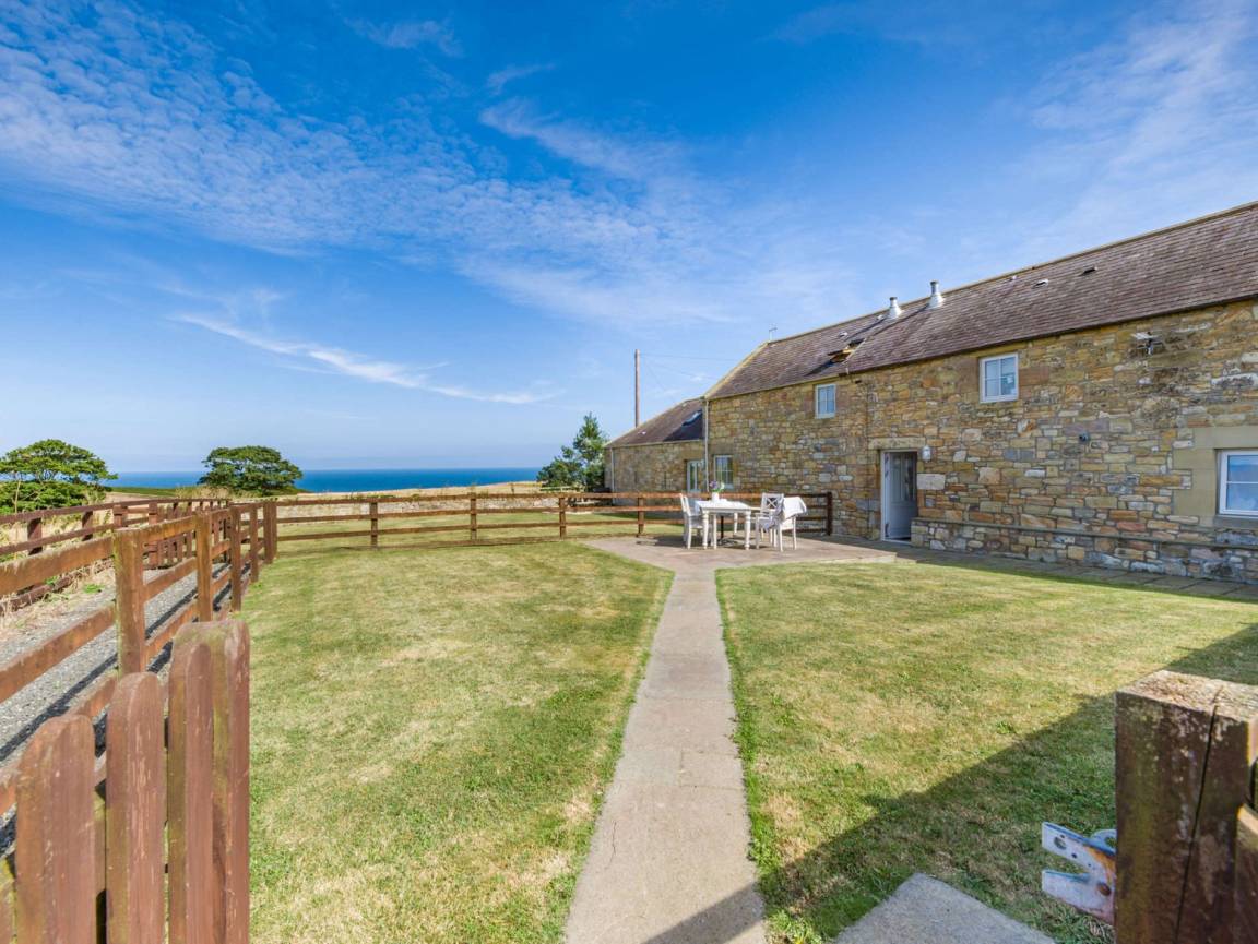 Cottage ∙ 2 Bedrooms ∙ 4 Guests - Alnmouth