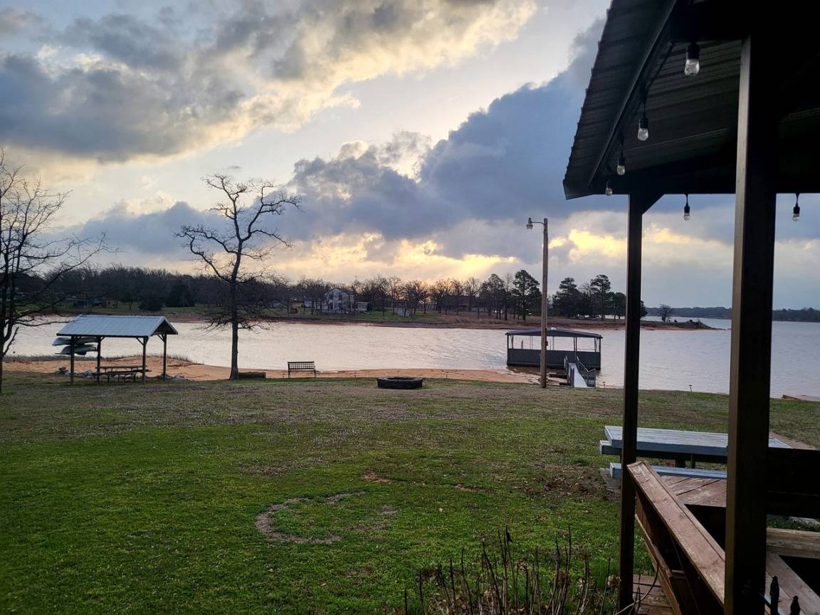 Accommodation ∙ 3 Bedrooms ∙ 10 Guests - Wes Watkins Reservoir, OK