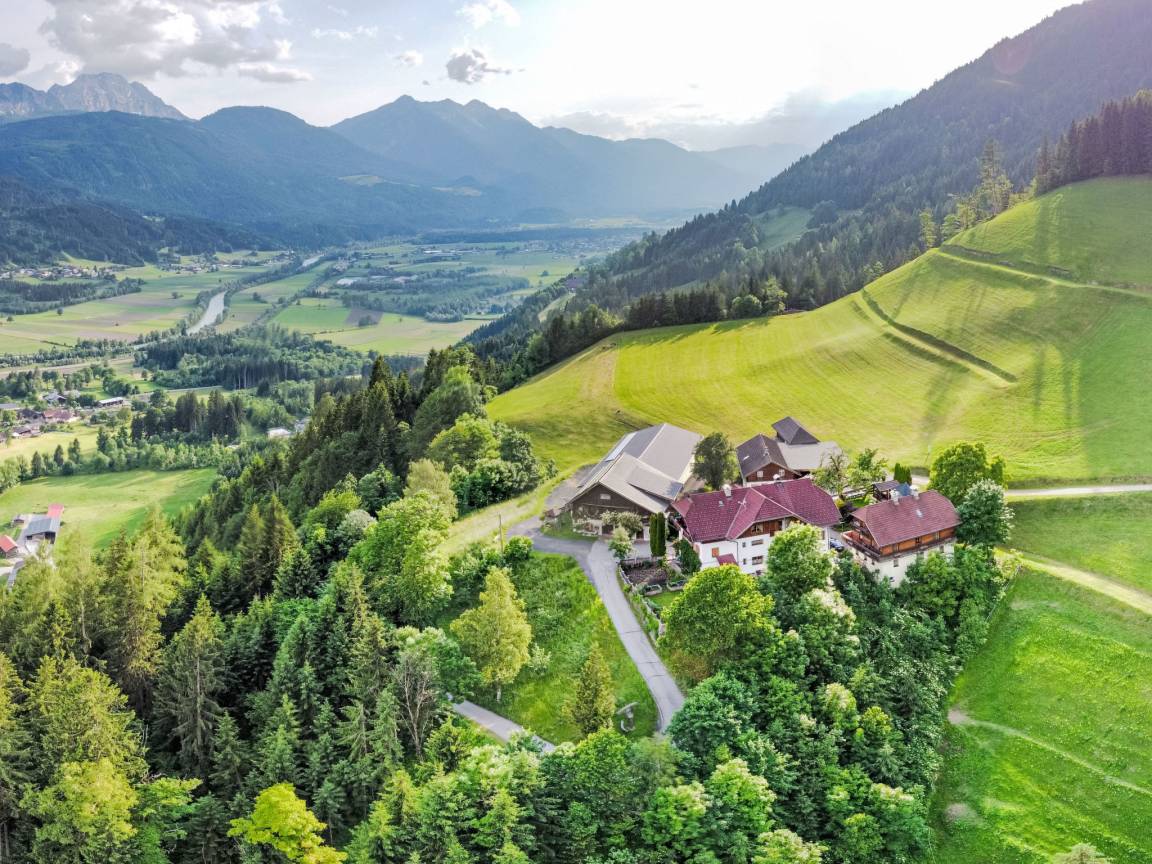 75 M² Apartment ∙ 2 Bedrooms ∙ 4 Guests - Weissensee