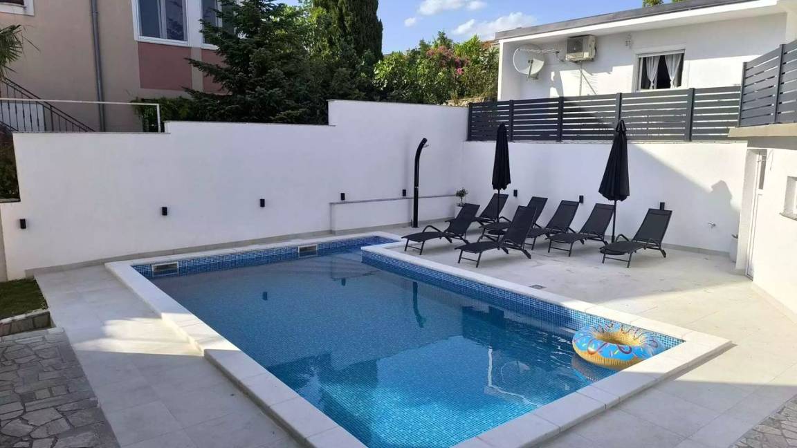 95 M² Ferienwohnung ∙ 3 Schlafzimmer ∙ 7 Gäste - Crikvenica