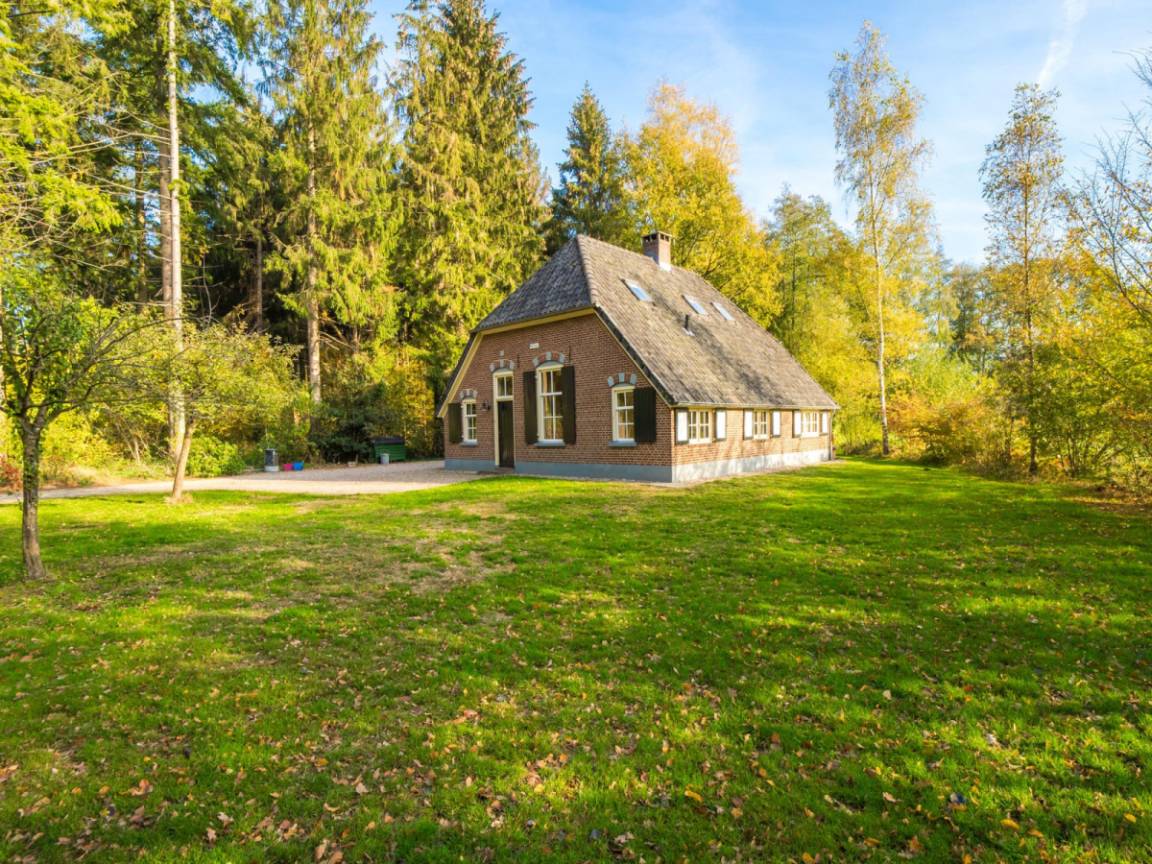 145 M² House ∙ 4 Bedrooms ∙ 8 Guests - Doetinchem