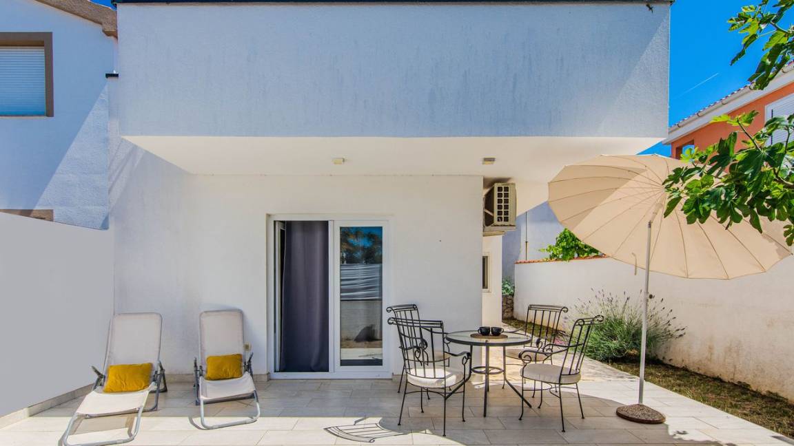 35 M² House ∙ 1 Bedroom ∙ 4 Guests - Vir, Kroatien