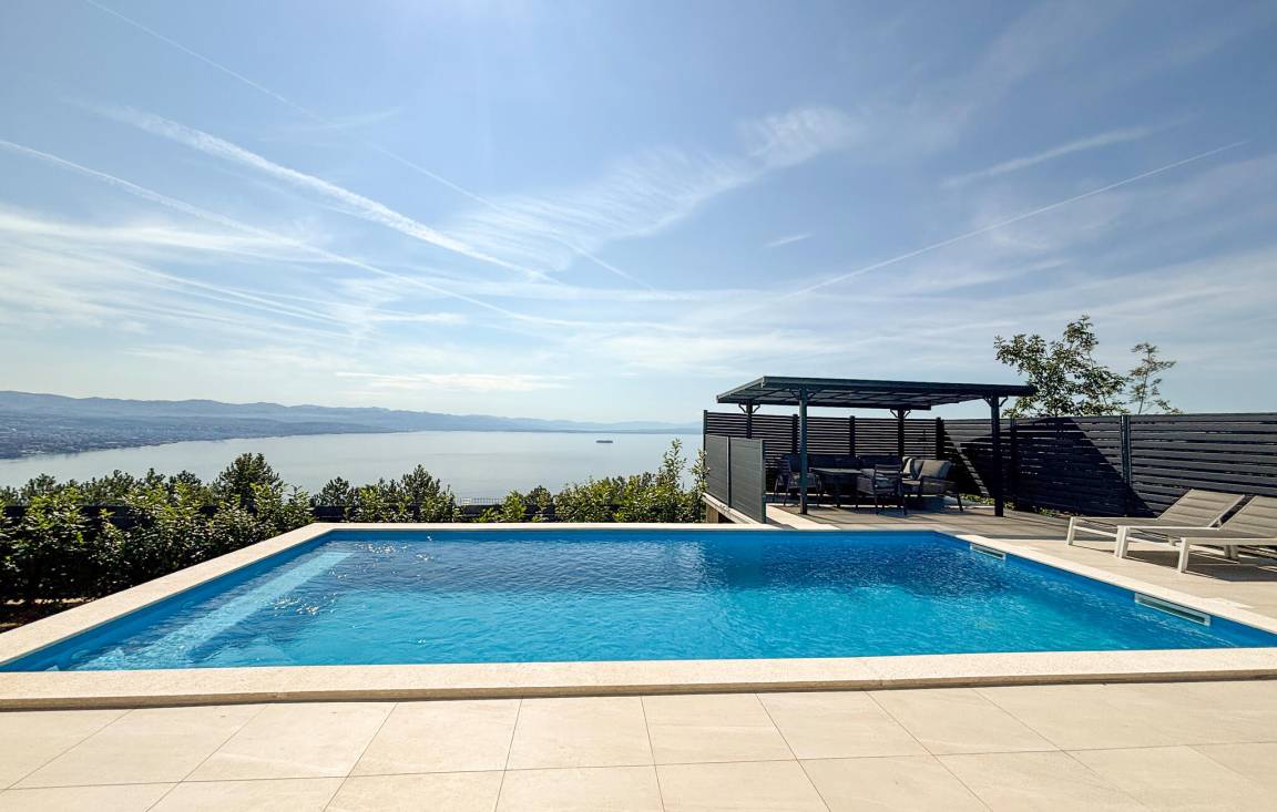 185 M² Huis ∙ 4 Slaapkamers ∙ 8 Gasten - Rijeka