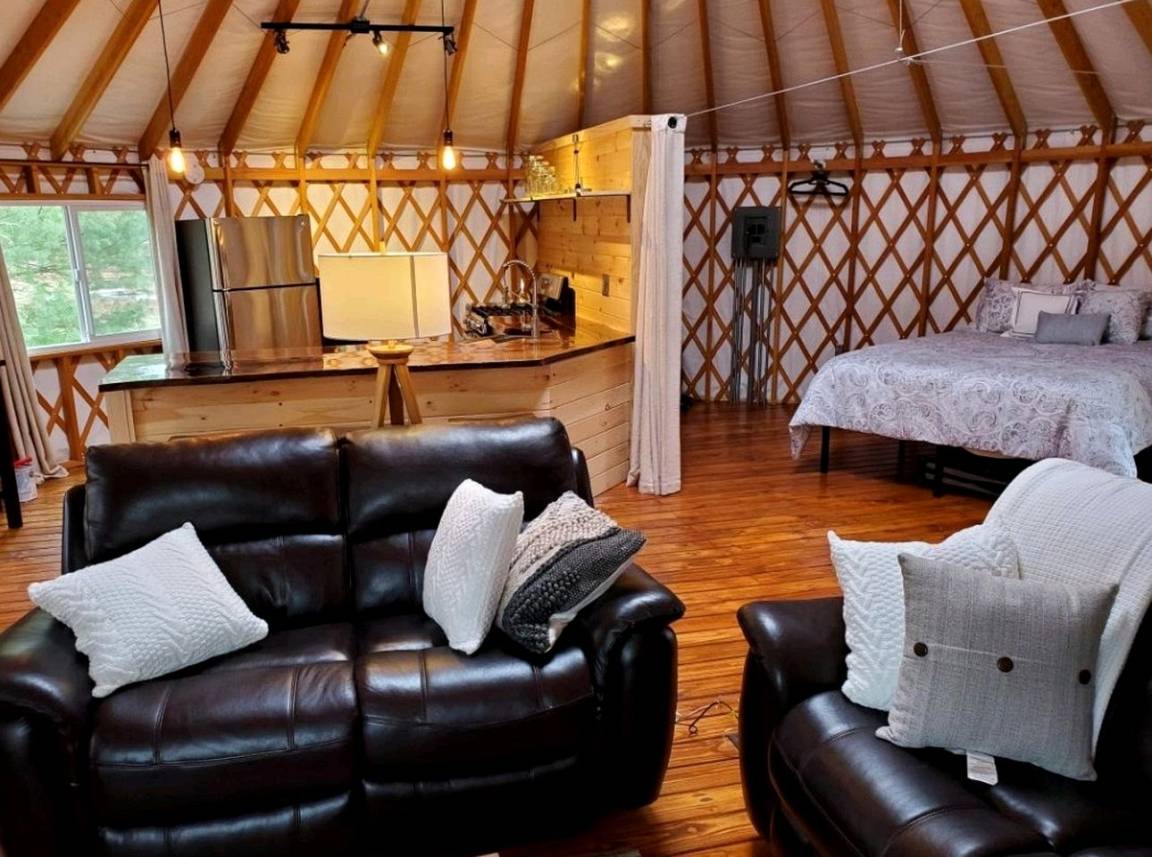 Camping ∙ 2 Bedrooms ∙ 6 Guests - Michigan