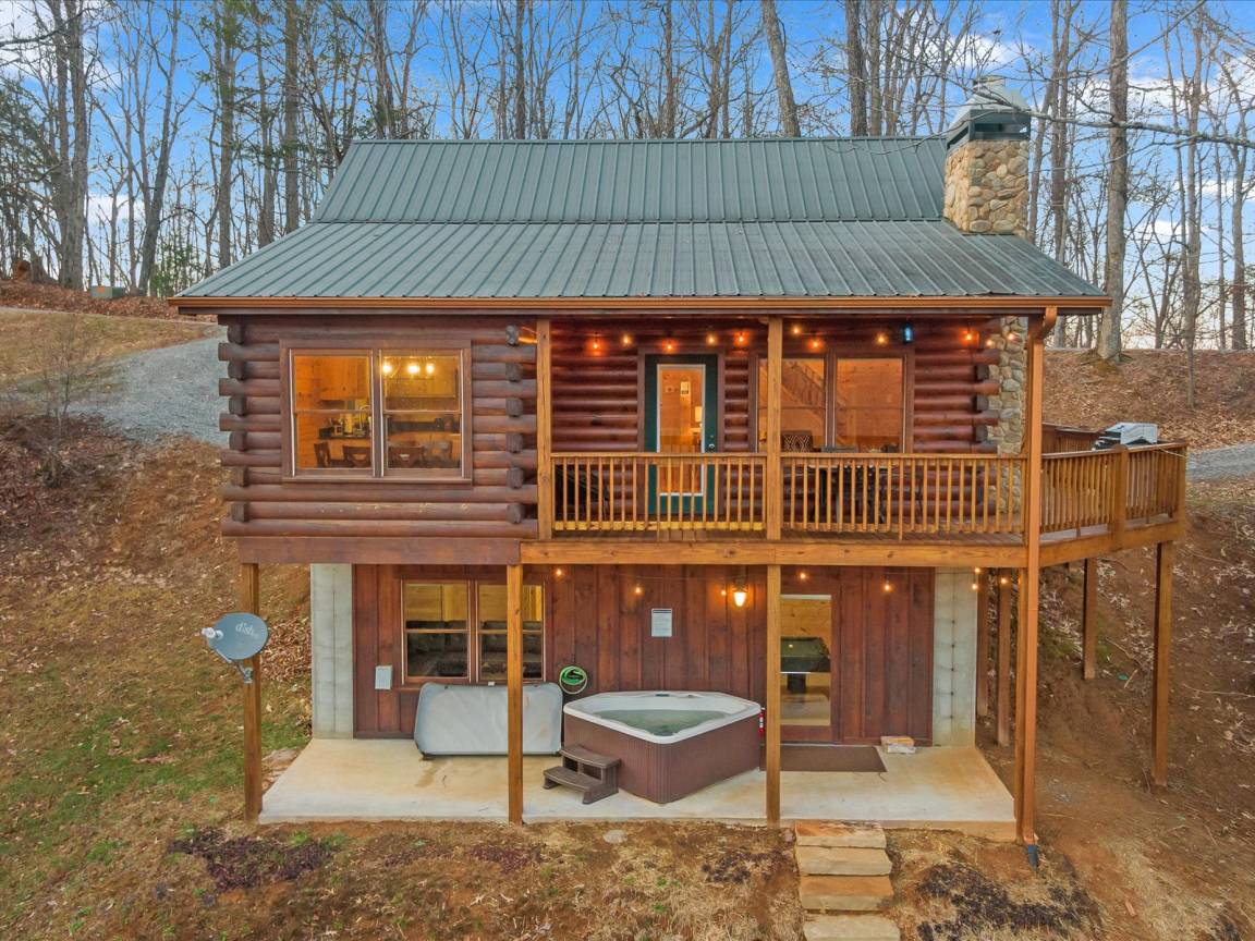 106 M² Cabin ∙ 3 Bedrooms ∙ 8 Guests - Georgia, GA