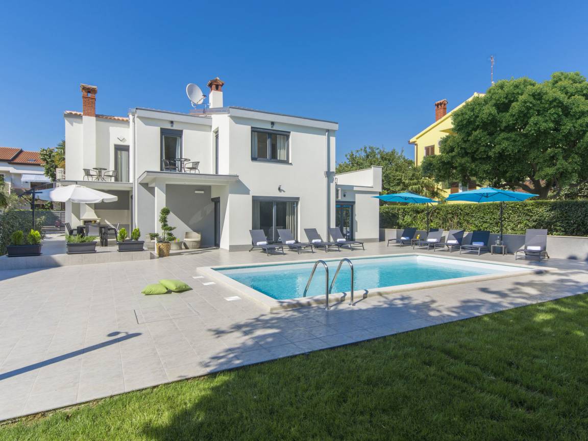 248 M² Maison De Vacances ∙ 1 Chambre ∙ 9 Personnes - Poreč