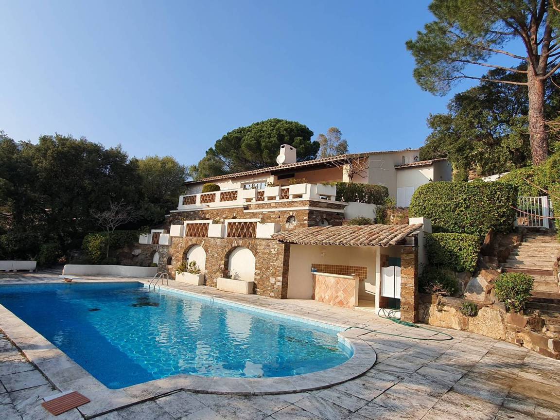 150 M² Villa ∙ 4 Slaapkamers ∙ 8 Gasten - Cavalaire-sur-Mer