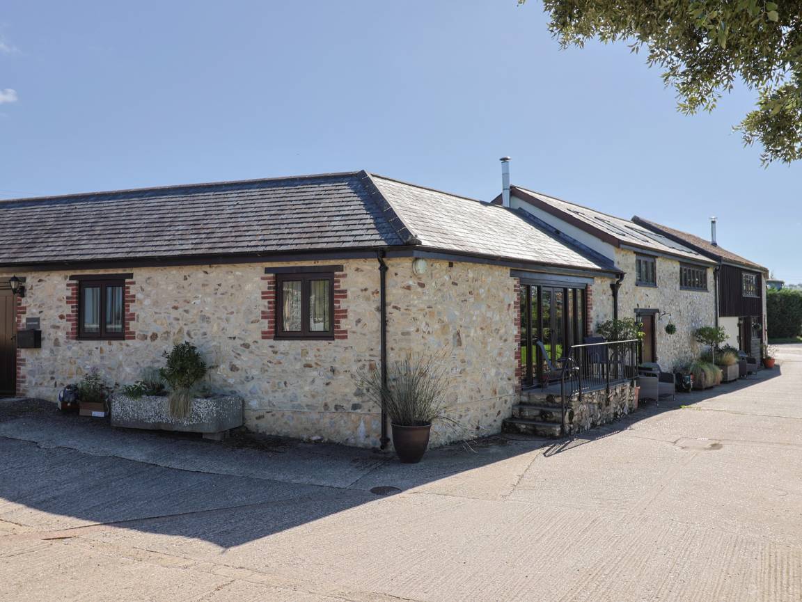 Cottage ∙ 2 Bedrooms ∙ 4 Guests - Axminster