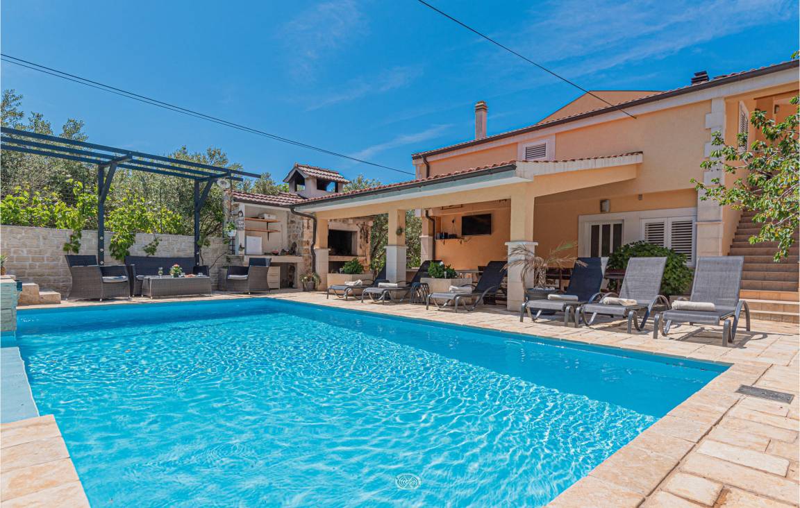 150 M² Appartement ∙ 2 Chambres ∙ 4 Personnes - Šibenik