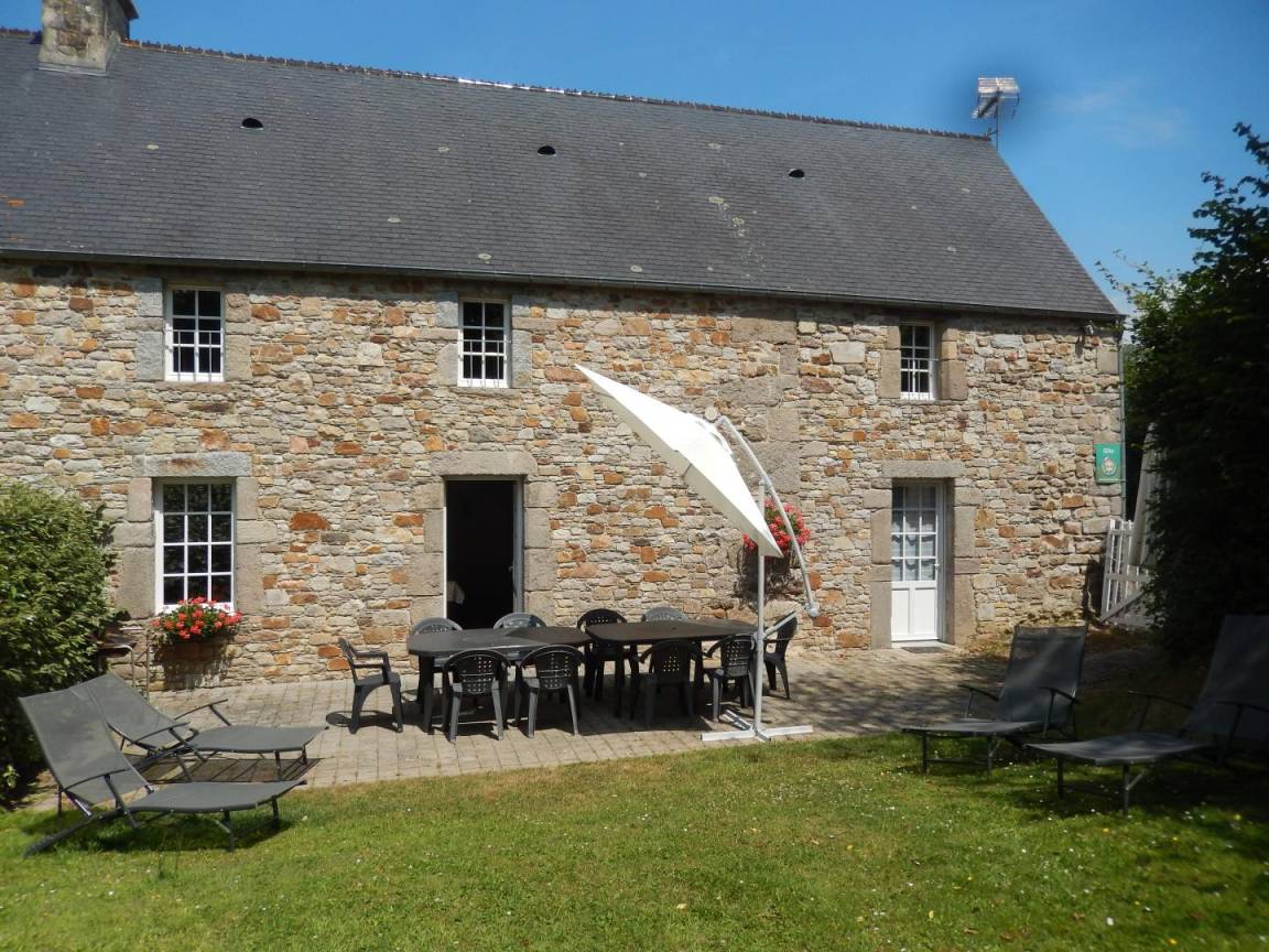 130 M² Gîte ∙ 4 Chambres ∙ 10 Personnes - Siouville-Hague