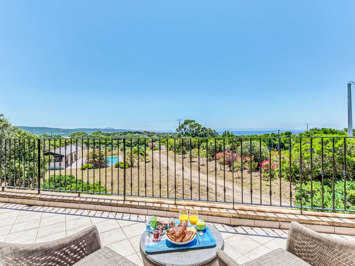 250 M² Talo ∙ 5 Makuuhuonetta ∙ 9 Vierasta - Pianottoli-Caldarello