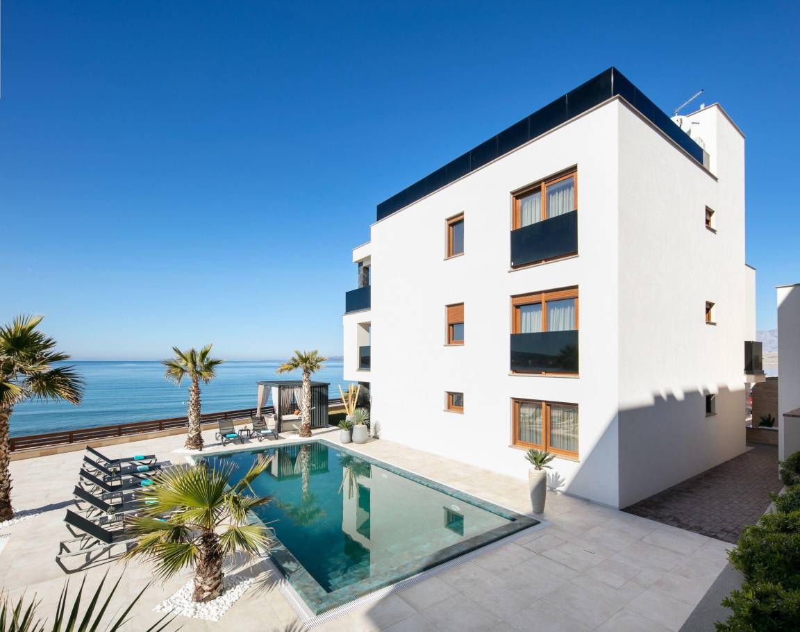 72 M² Apartment ∙ 2 Bedrooms ∙ 4 Guests - Vir