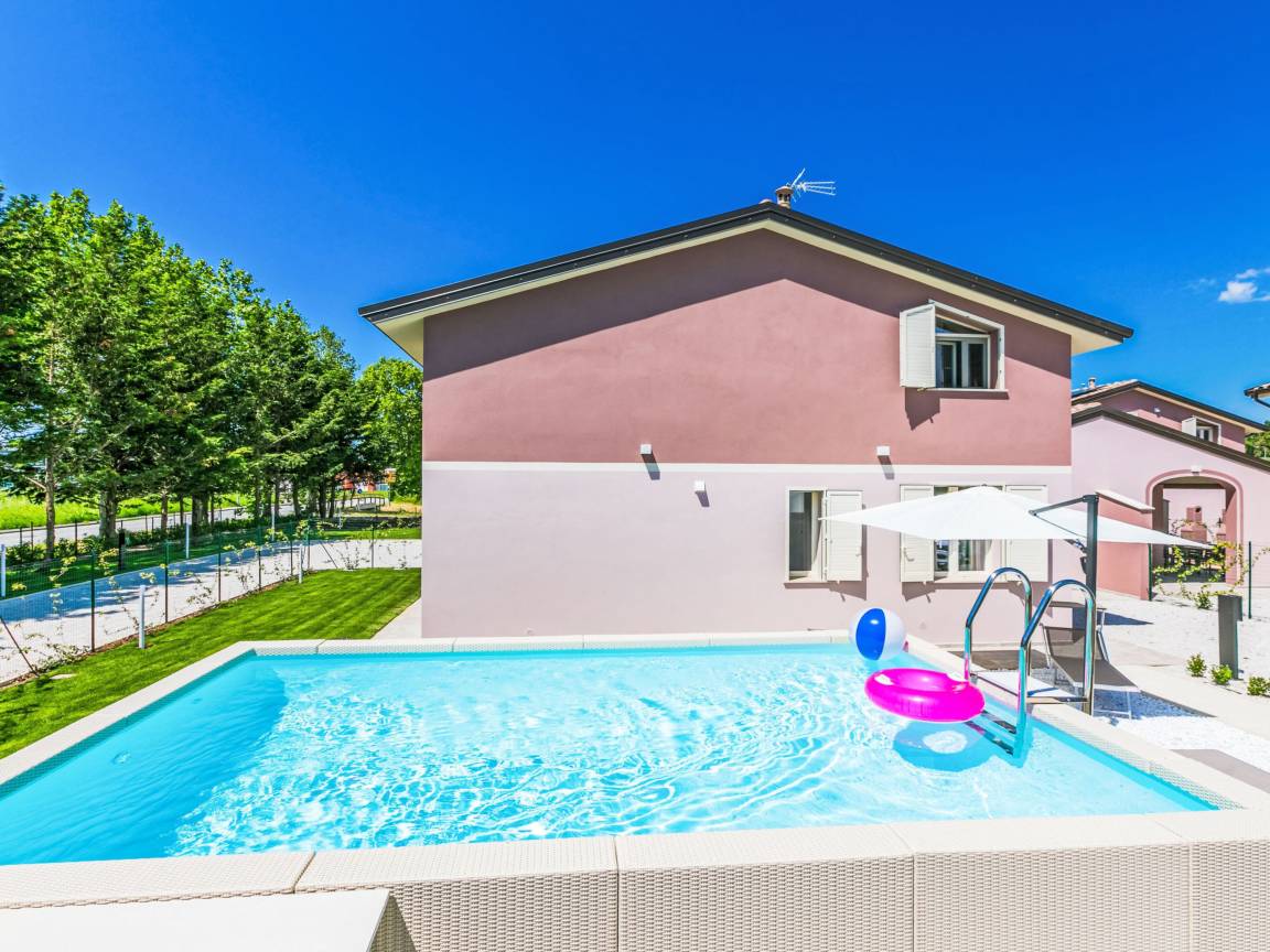 110 M² House ∙ 1 Bedroom ∙ 7 Guests - Cecina