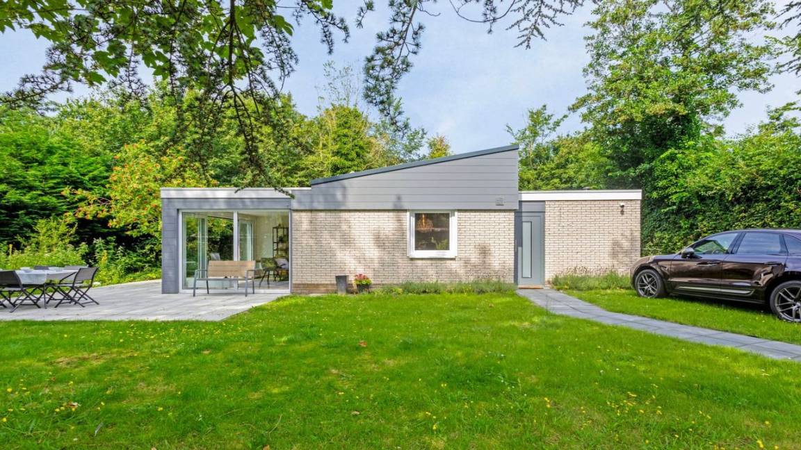 99 M² Ferienhaus ∙ 3 Schlafzimmer ∙ 6 Gäste - De Banjaard
