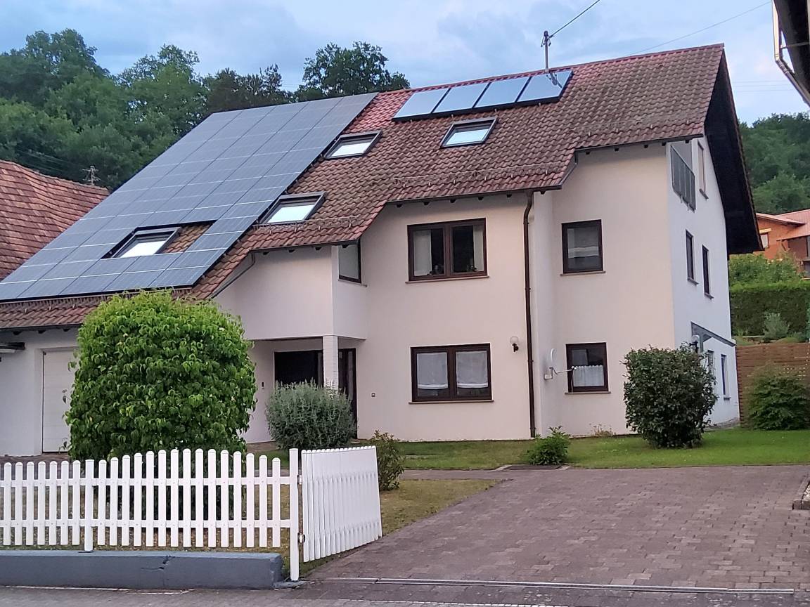 60 M² Ferienwohnung ∙ 1 Schlafzimmer ∙ 2 Gäste - Dahn
