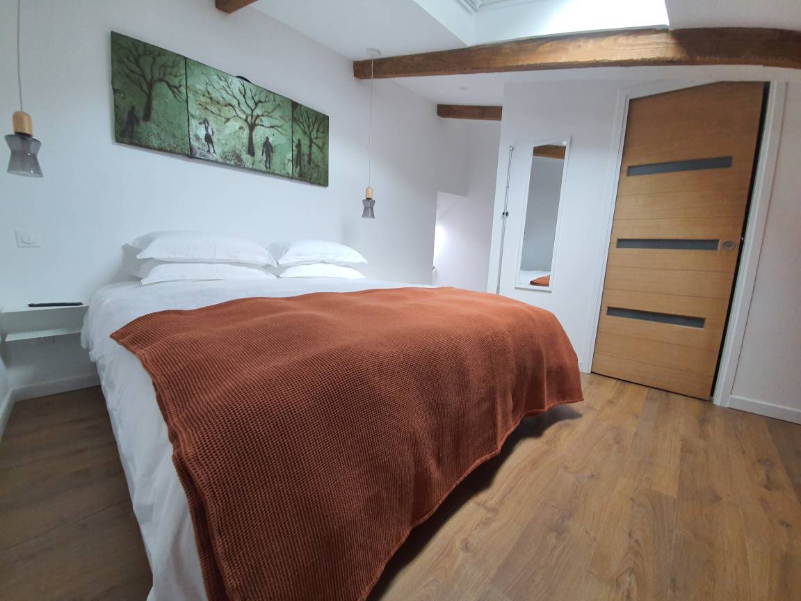 80 M² Appartement ∙ 2 Chambres ∙ 4 Personnes - Béziers